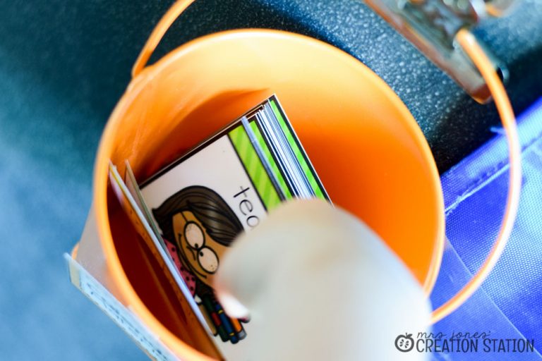 Community Helpers Interactive Poem - Mrs. Jones Creation Station